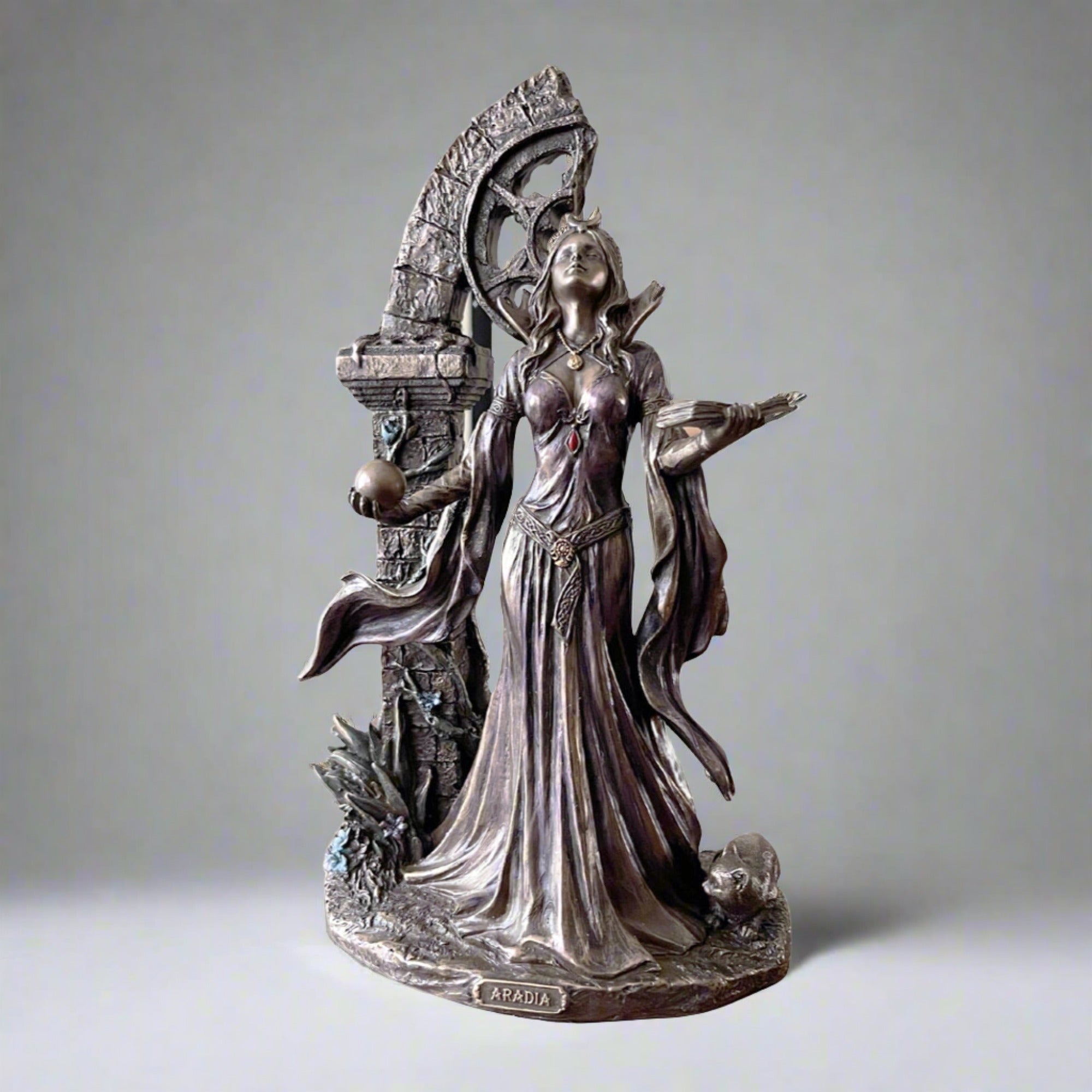 The Wiccan Queen Of Witches Aradia Statute | SHOPTELI